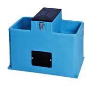 Lil'Spring Double-Side Watering Trough | Gallagherfence – Miraco Waterers
